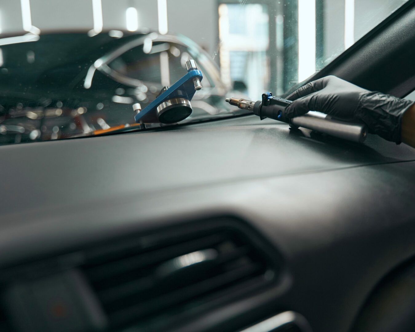 Expert Windshield Repair Services that will Prevent Cracks from ...